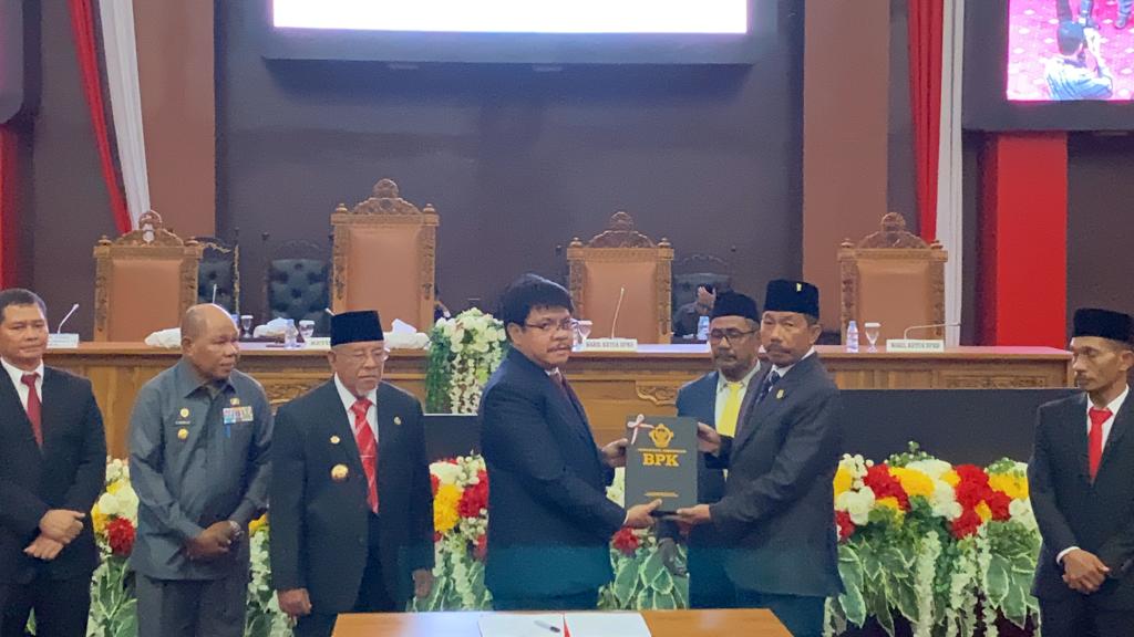 Pemprov Maluku Utara Terima Predikat WDP dari BPK - NuansaMalut.com Pemprov Maluku Utara Terima Predikat WDP dari BPK - NuansaMalut.com